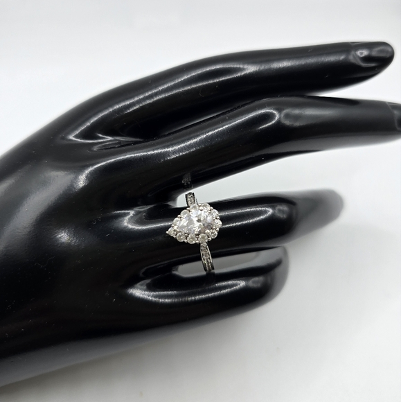 Tiffany & Co. | Jewelry | Tiffany Co 8k D 10 Cwt Pear Engagement Ring ...